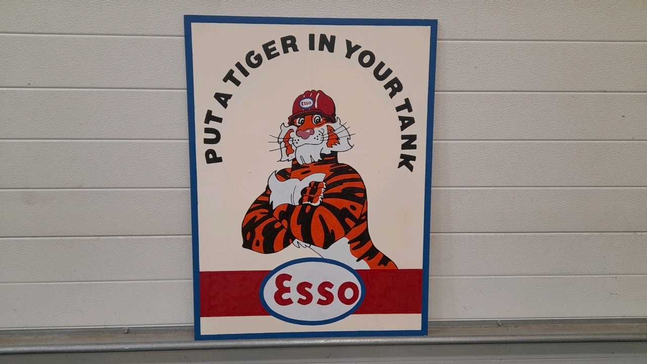 Lot 555 - ESSO PUT A TIGER IN YOUR TANK WOODEN HAND