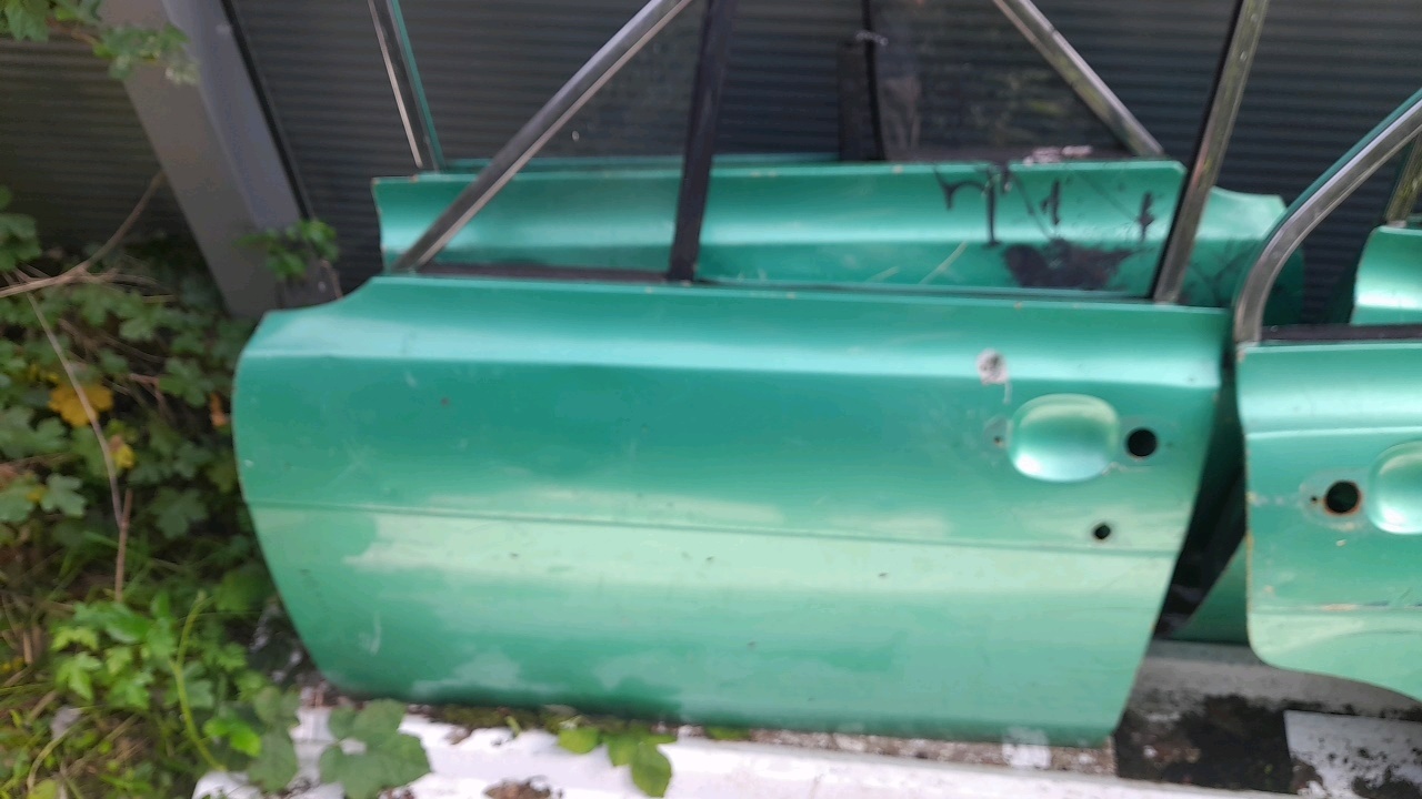 Lot 401 - MK 1 FORD ESCORT DOORS SET OF 4