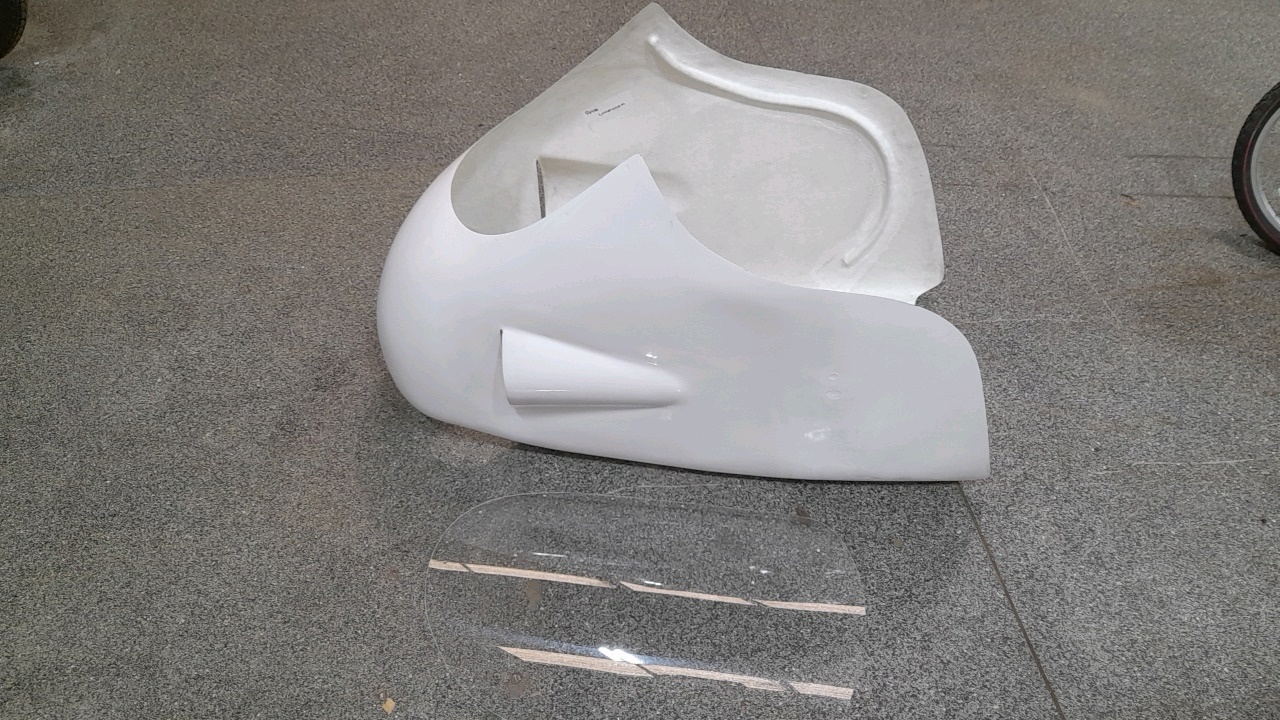 Lot 173 - GLASS FIBRE REPLICA 1950 DUSTBIN MOTORCYCLE