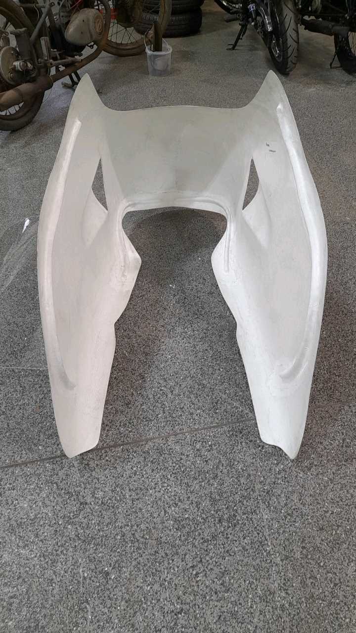 Lot 173 - GLASS FIBRE REPLICA 1950 DUSTBIN MOTORCYCLE