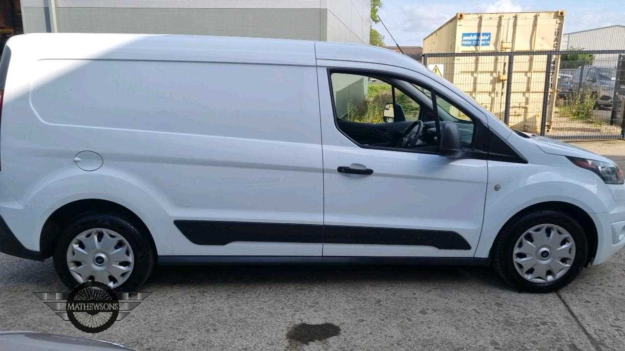 Lot 556 - 2018 FORD TRANSIT CONNECT 240 TREND