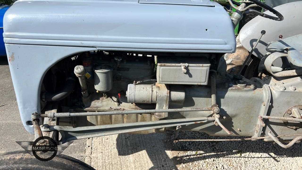 Lot 696 - 1940 FORD FERGUSON 9 NAN PETROL PARRAFIN