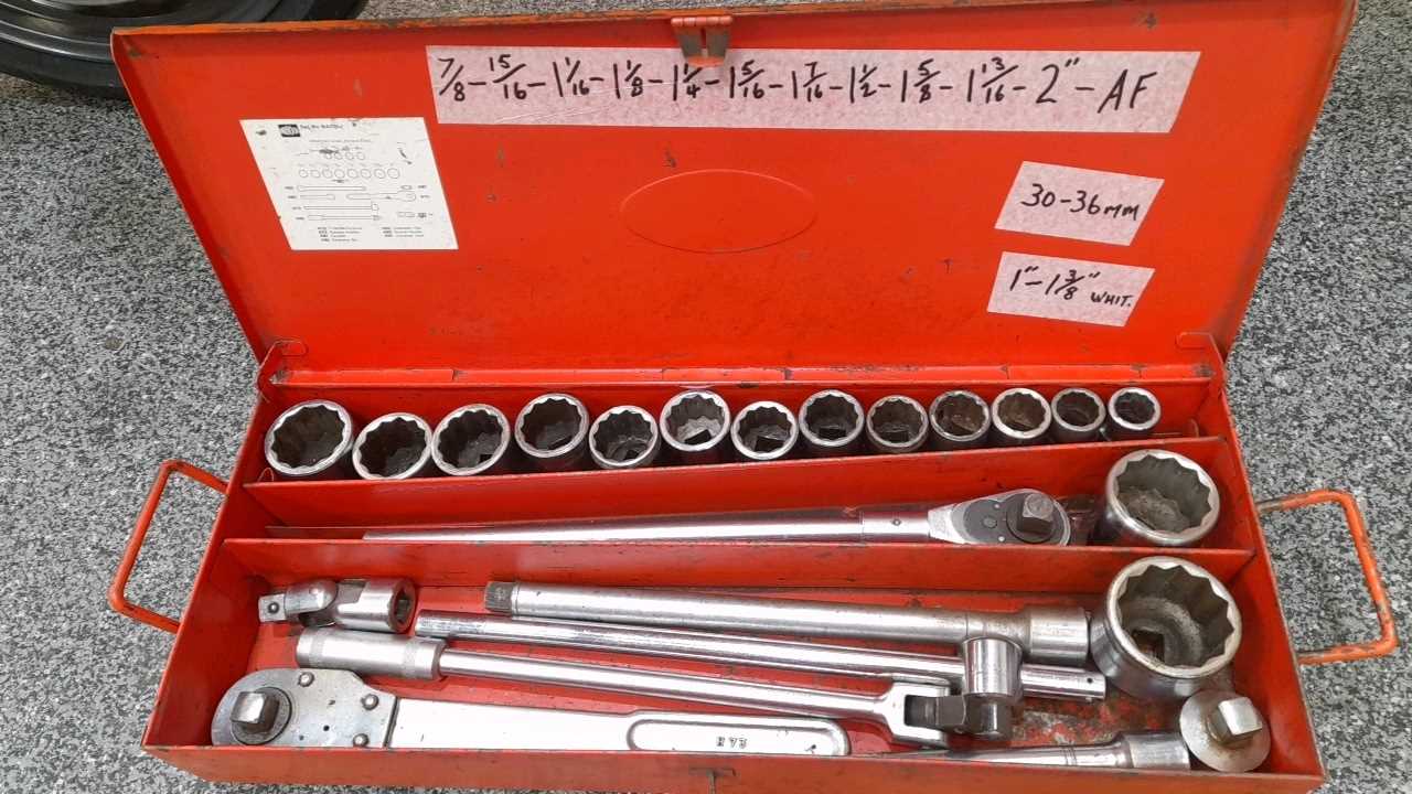 Lot 606 - BRITOOL 3/4" SOCKET SET & TORQUE WRENCH