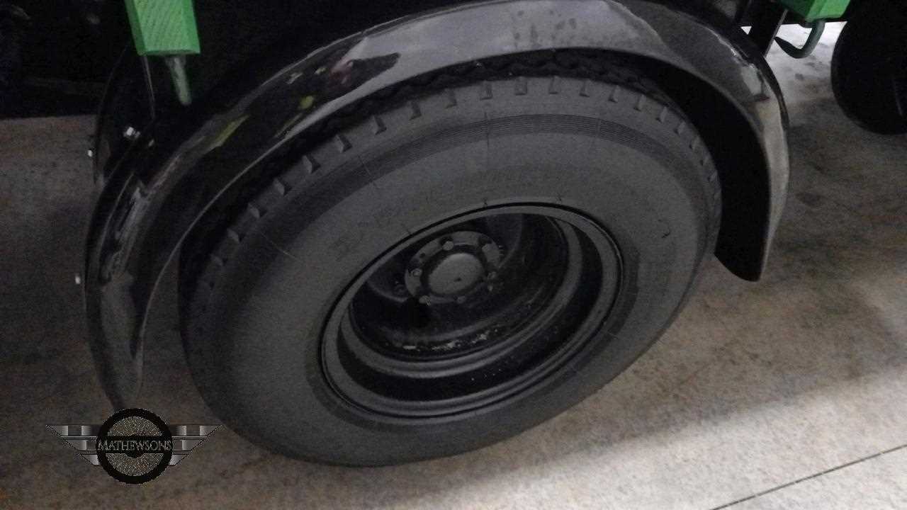 Lot 609 - 1959 MORRIS LC5 TM