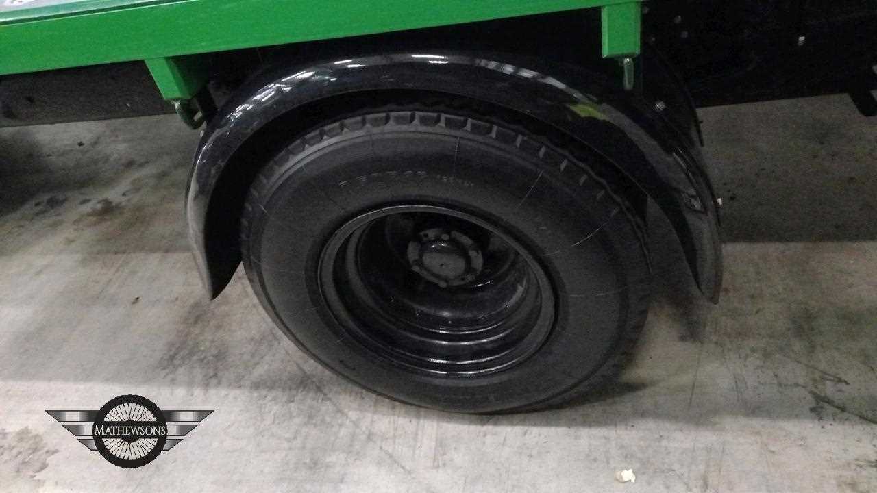 Lot 609 - 1959 MORRIS LC5 TM