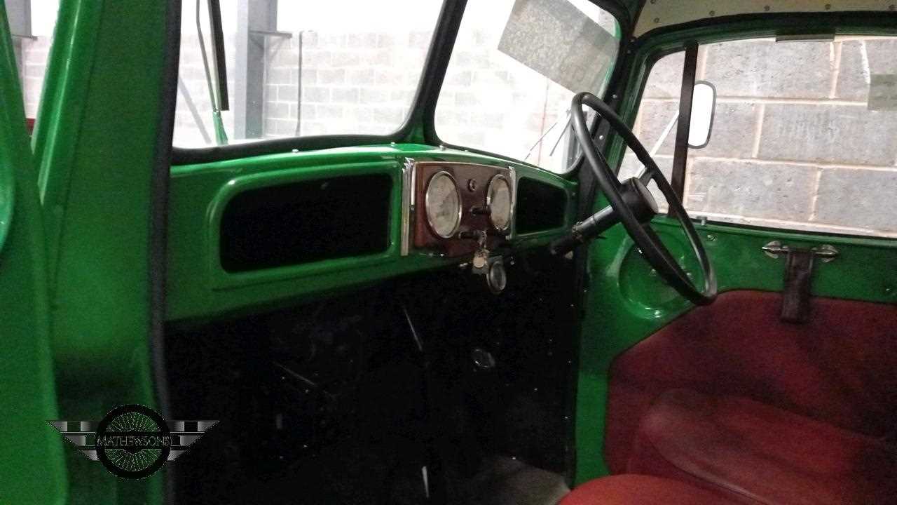 Lot 609 - 1959 MORRIS LC5 TM