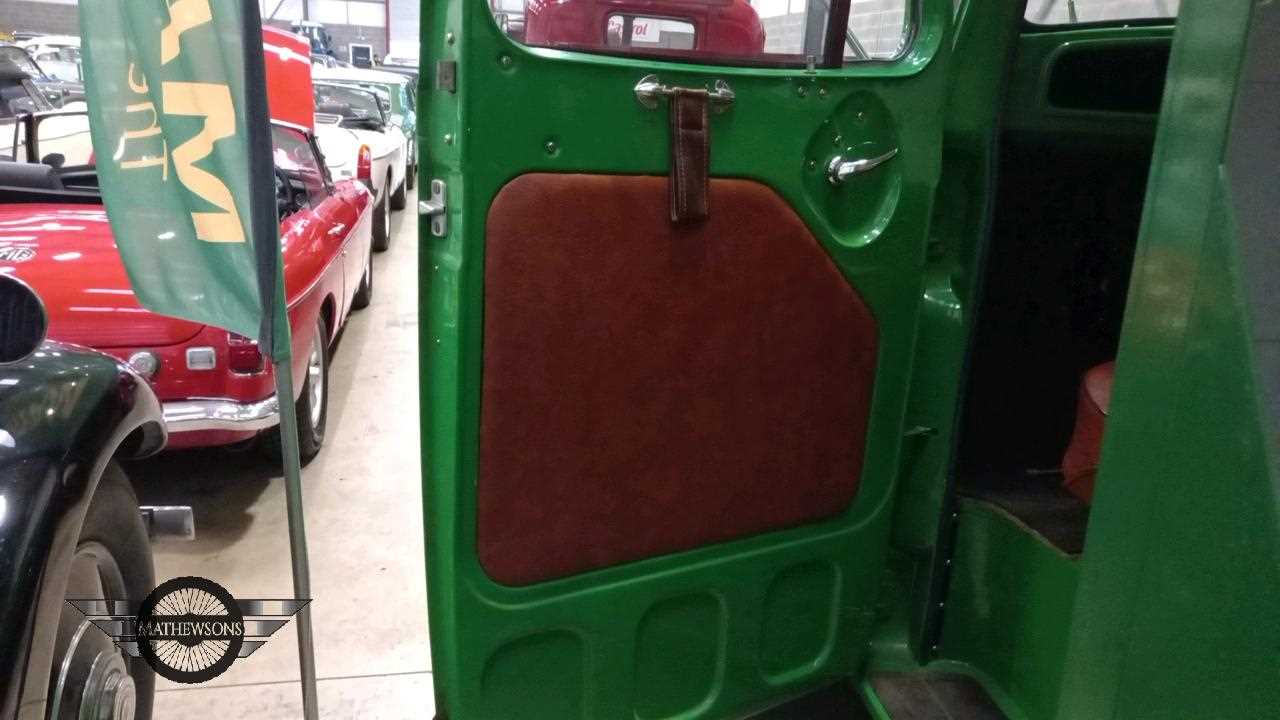 Lot 609 - 1959 MORRIS LC5 TM