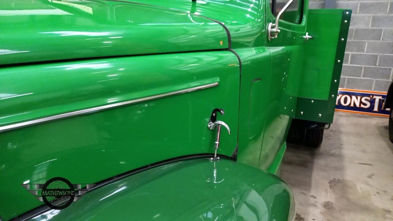 Lot 609 - 1959 MORRIS LC5 TM