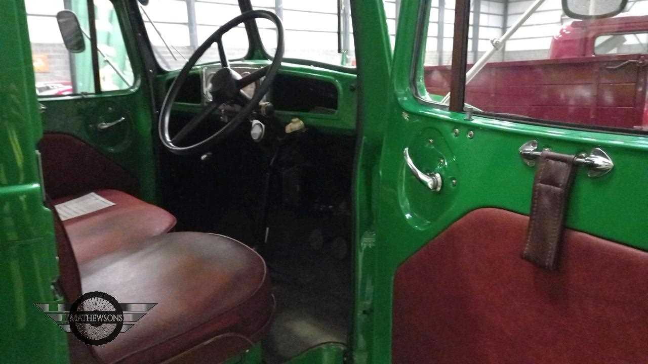 Lot 609 - 1959 MORRIS LC5 TM