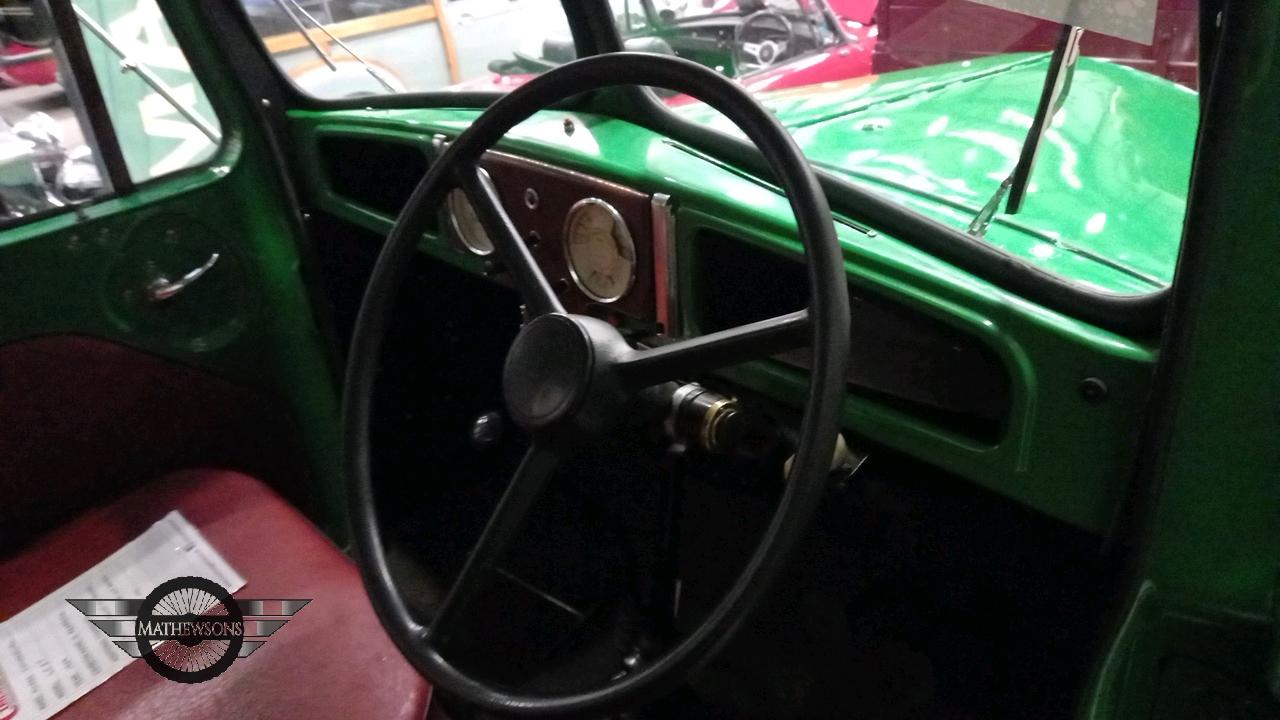 Lot 609 - 1959 MORRIS LC5 TM