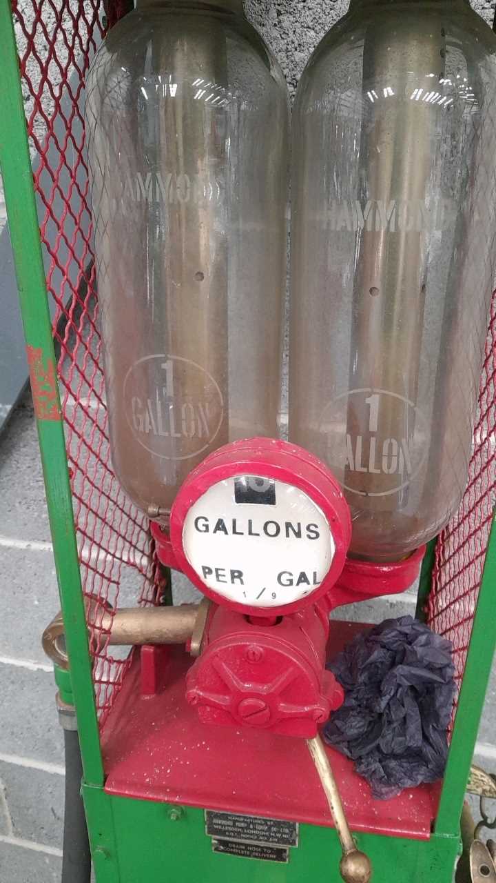 Lot 534 - HAMMOND PETROL PUMP