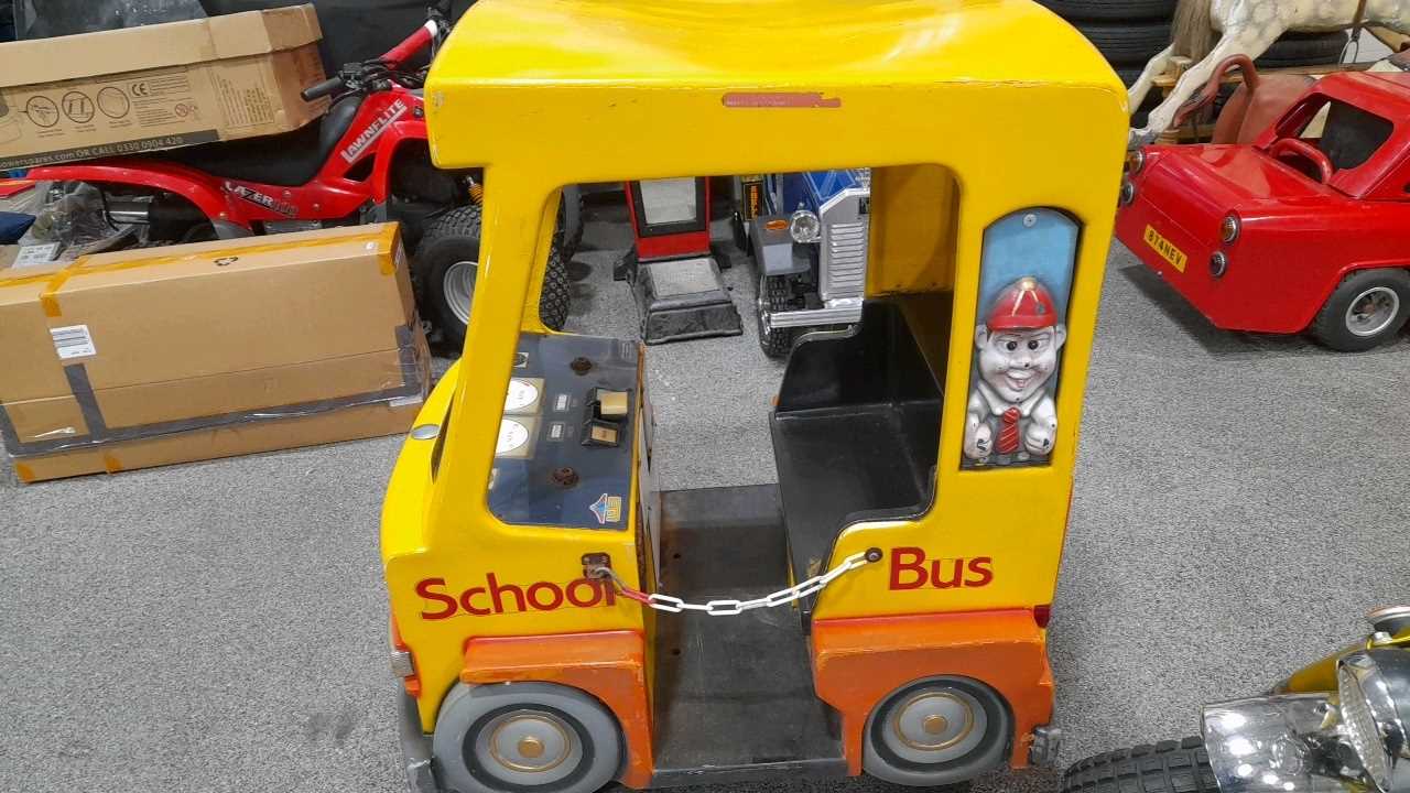 Lot 595 - FAIR GROUND CHILDRENS SCHOOL BUS RIDE