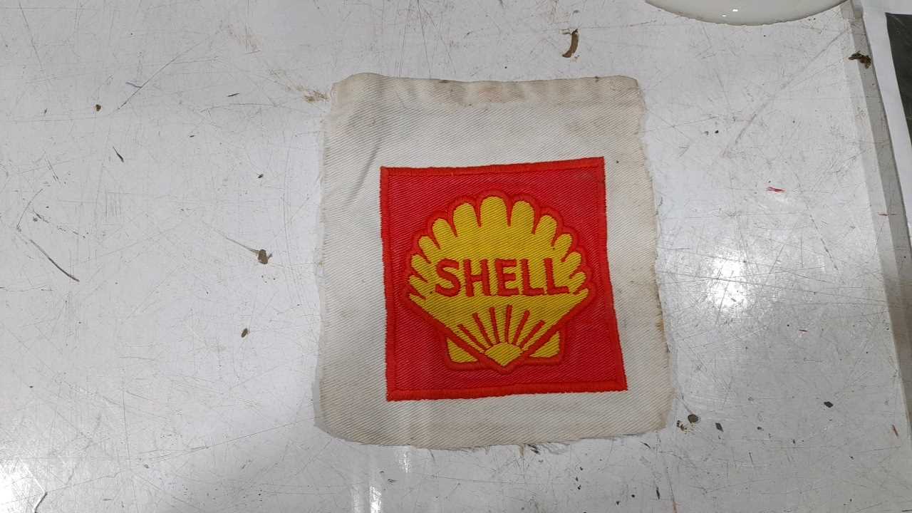 Lot 101 - SHELL PETROL PUMP GLASS GLOBE