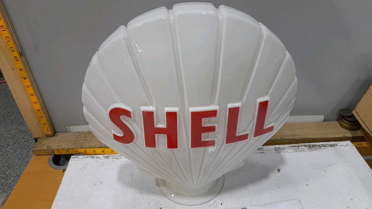 Lot 101 - SHELL PETROL PUMP GLASS GLOBE