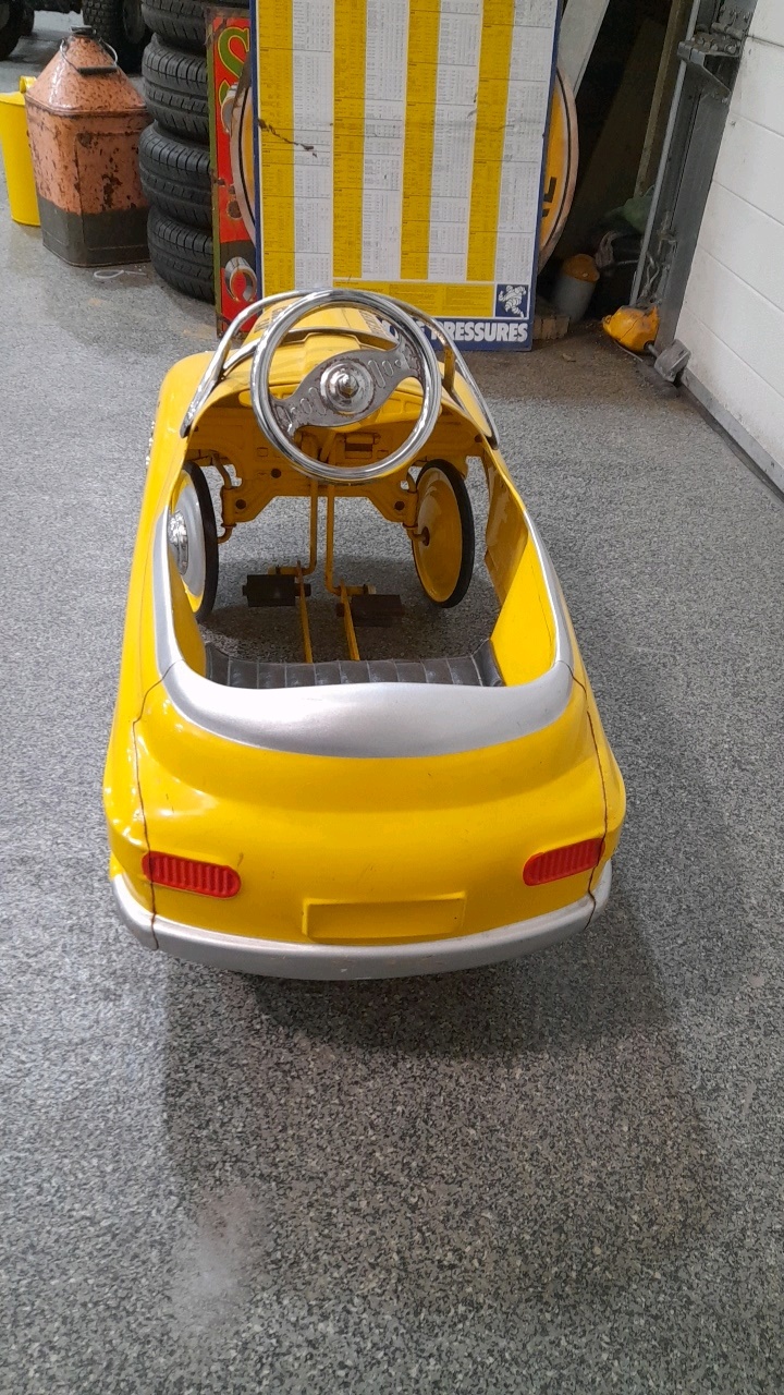 Lot 76 - CHILDS PEDAL CAR ( YELLOW TAXI )