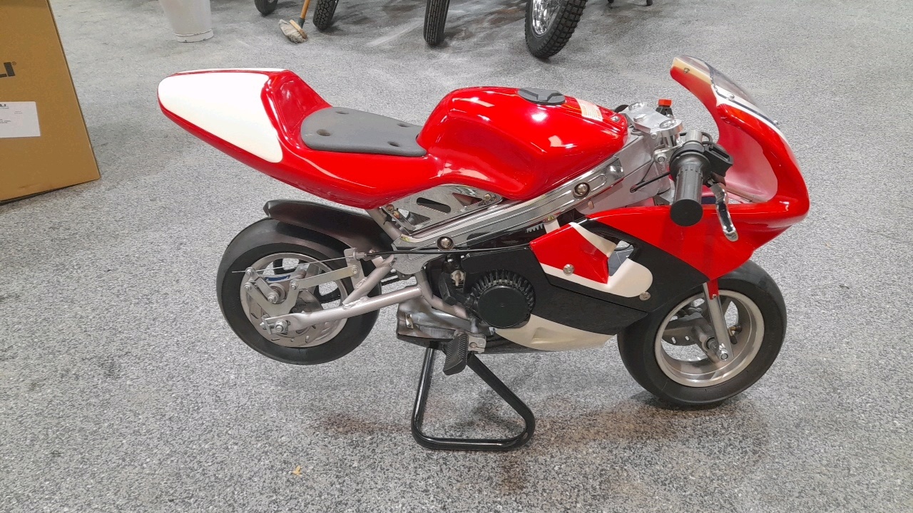 Lot 461 - RED,BLACK & WHITE 49CC MINI MOTO CHILDS BIKE