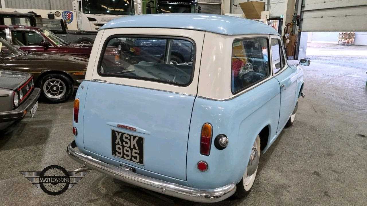 Lot 100 - 1959 HILLMAN HUSKY