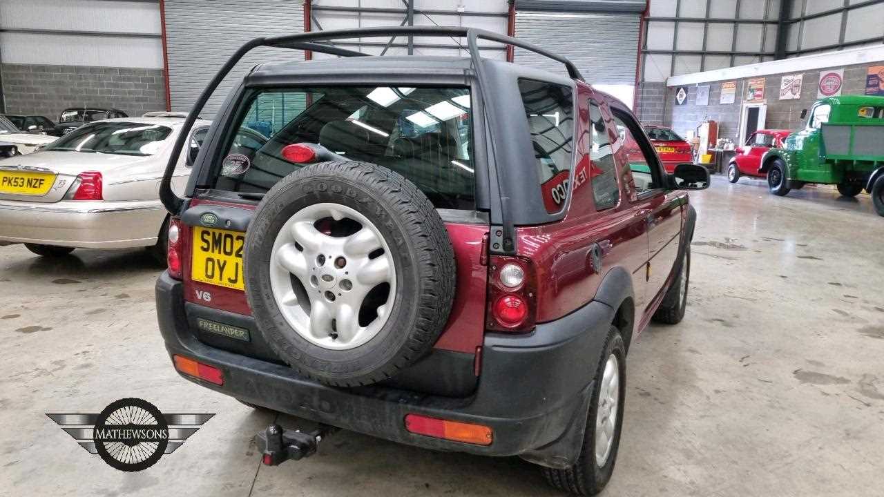 Lot 56 - 2002 LAND ROVER FREELANDER V6I ES AUTO