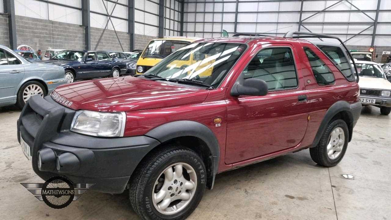 Lot 56 - 2002 LAND ROVER FREELANDER V6I ES AUTO