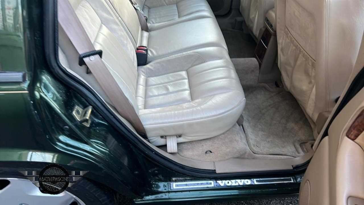 Lot 30 - 1997 VOLVO 960 24V AUTO