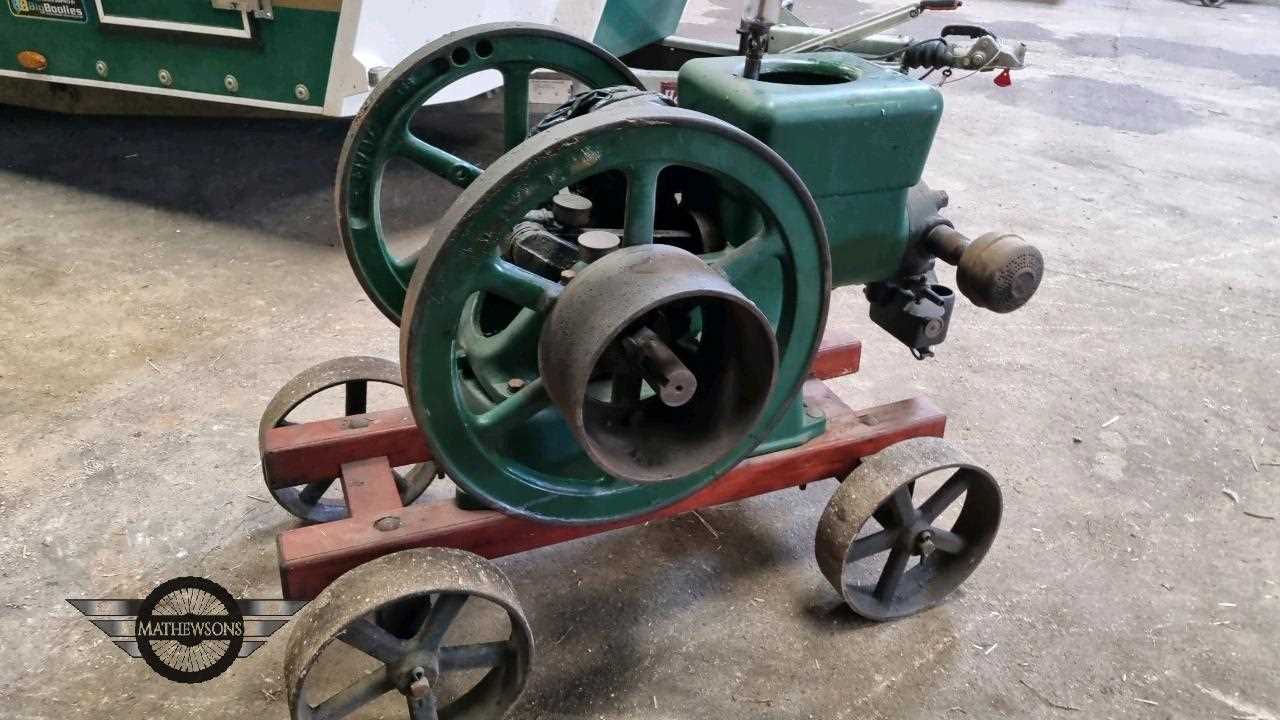 Lot 205 - STATIONARY ENGINE