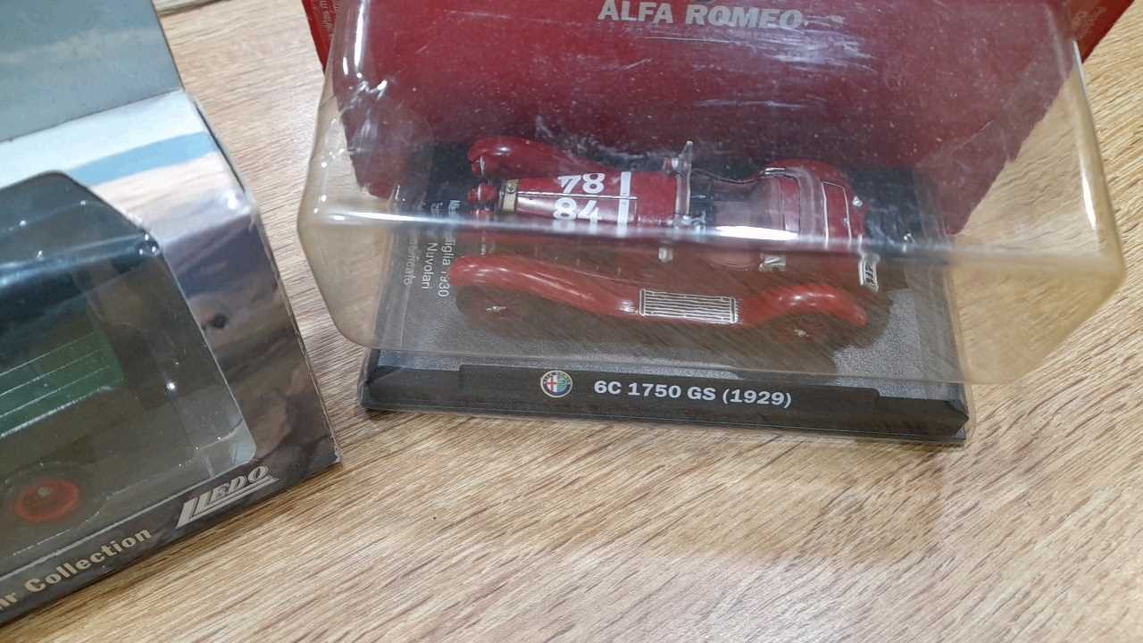 Lot 576 - 2 BOXES OF VARIOUS DIE-CAST MODELS