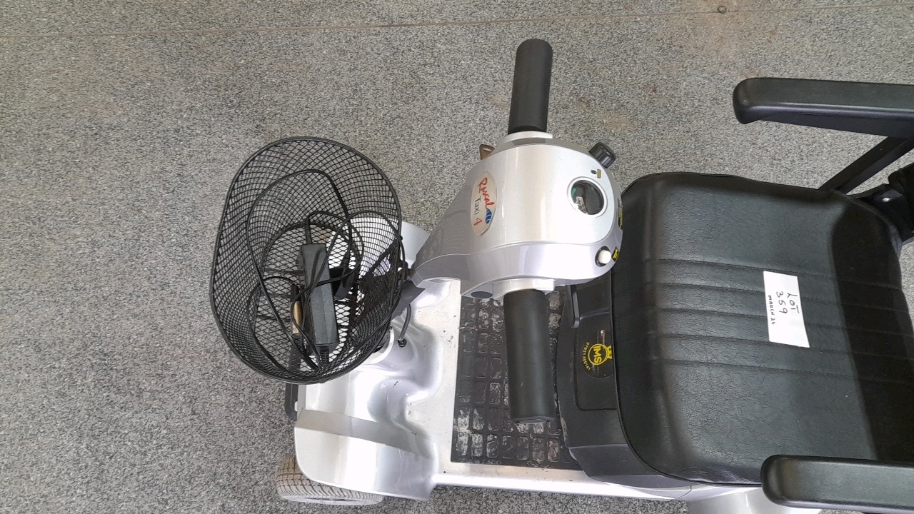 Lot 359 - MOBILITY SCOOTER
