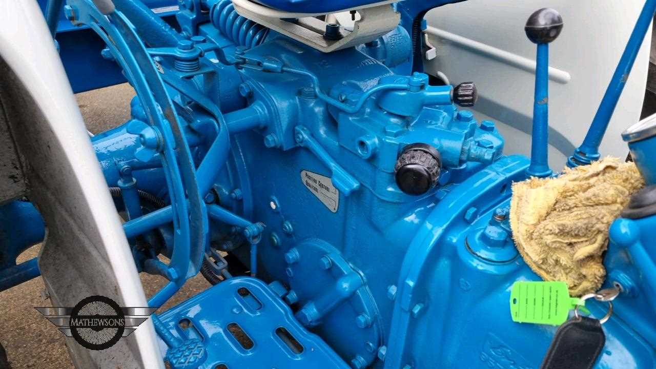 Lot 237 - 1964 FORDSON SUPER DEXTA