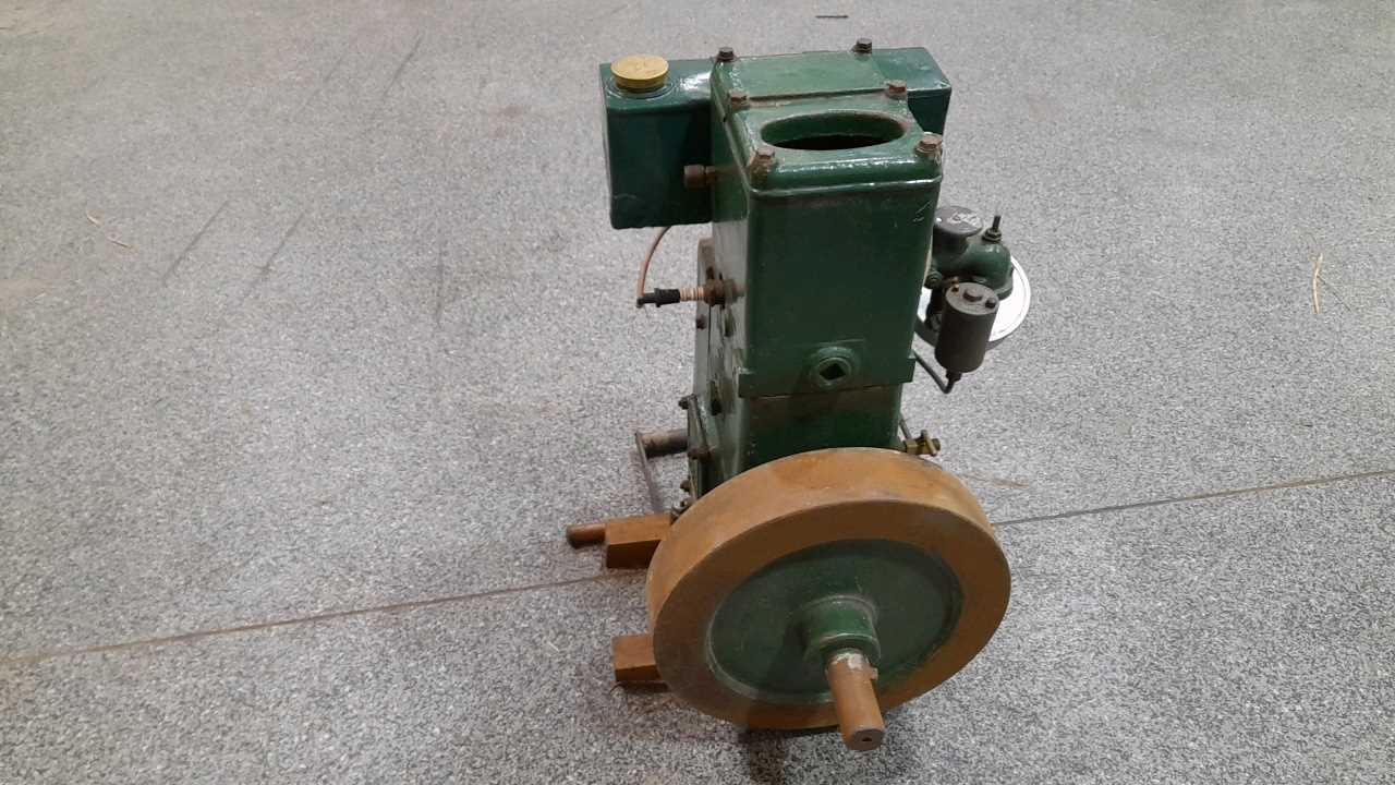 Lot 471 - LISTER D STATIONARY ENGINE 26DH 1940