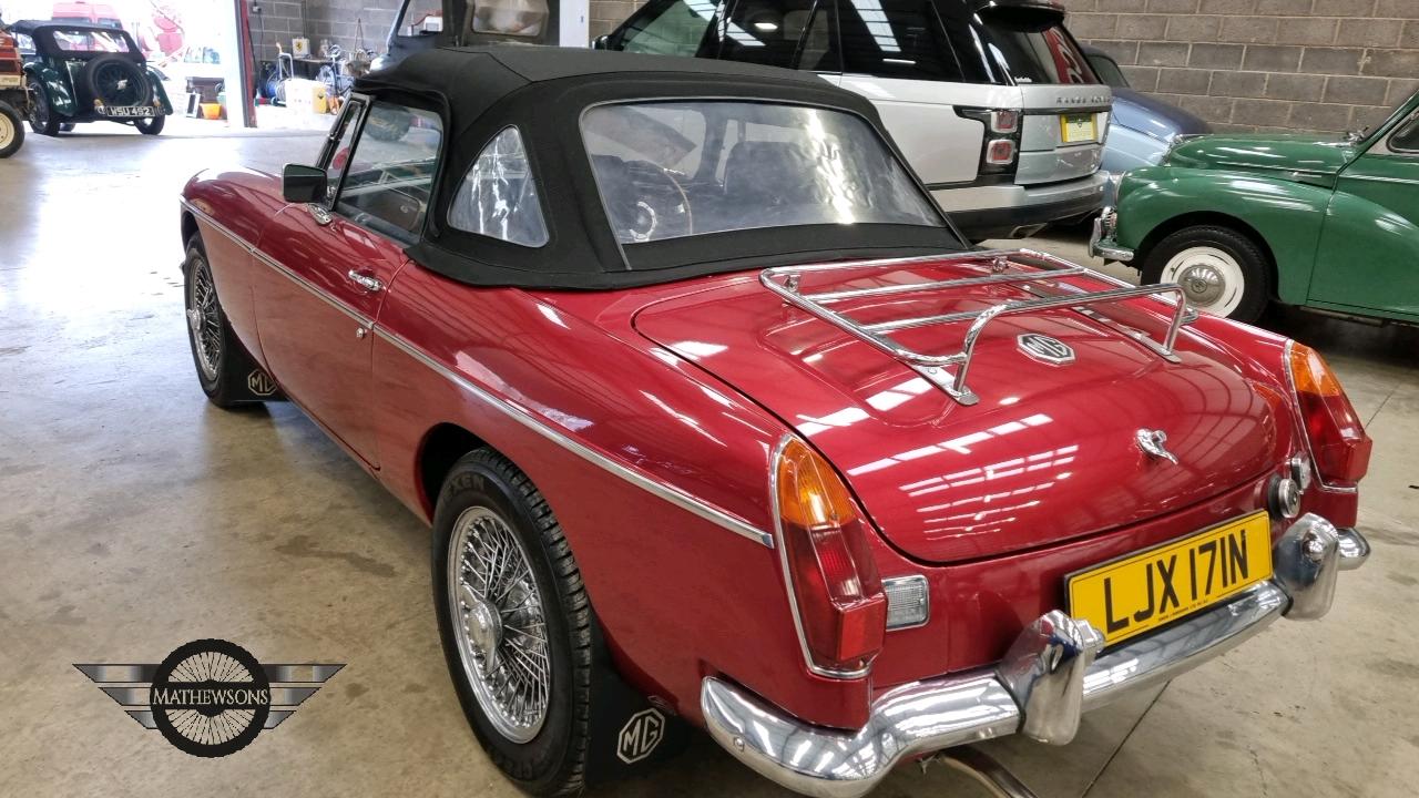Lot 113 - 1975 MG B ROADSTER