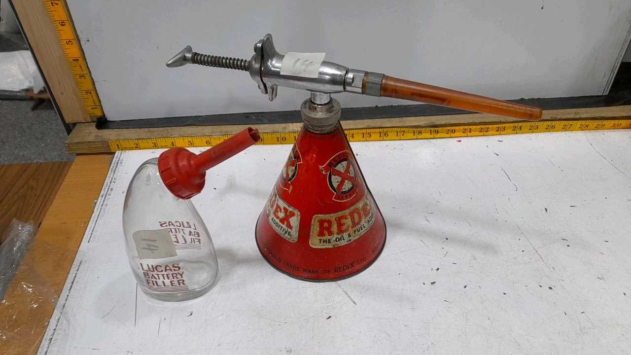 Lot 18 - UPPER CYLINDER REDEX LUBRICATOR REDEX GUN