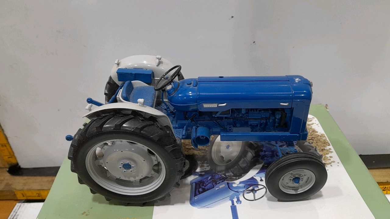 Lot 121 - FORDSON SUPER MAJOR 1-16 SCALE MODEL