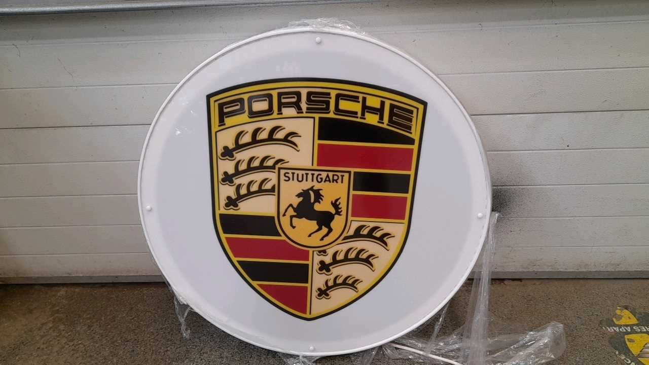 Lot 323 - LARGE CIRCULAR PORSCHE ILLUMINATED SIGN 36"