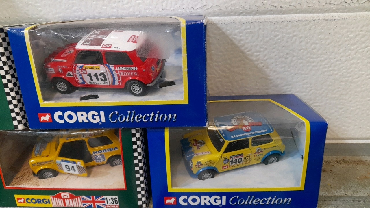 Lot 793 - SELECTION OF CORGI MINI MODELS 1.36 SCALE