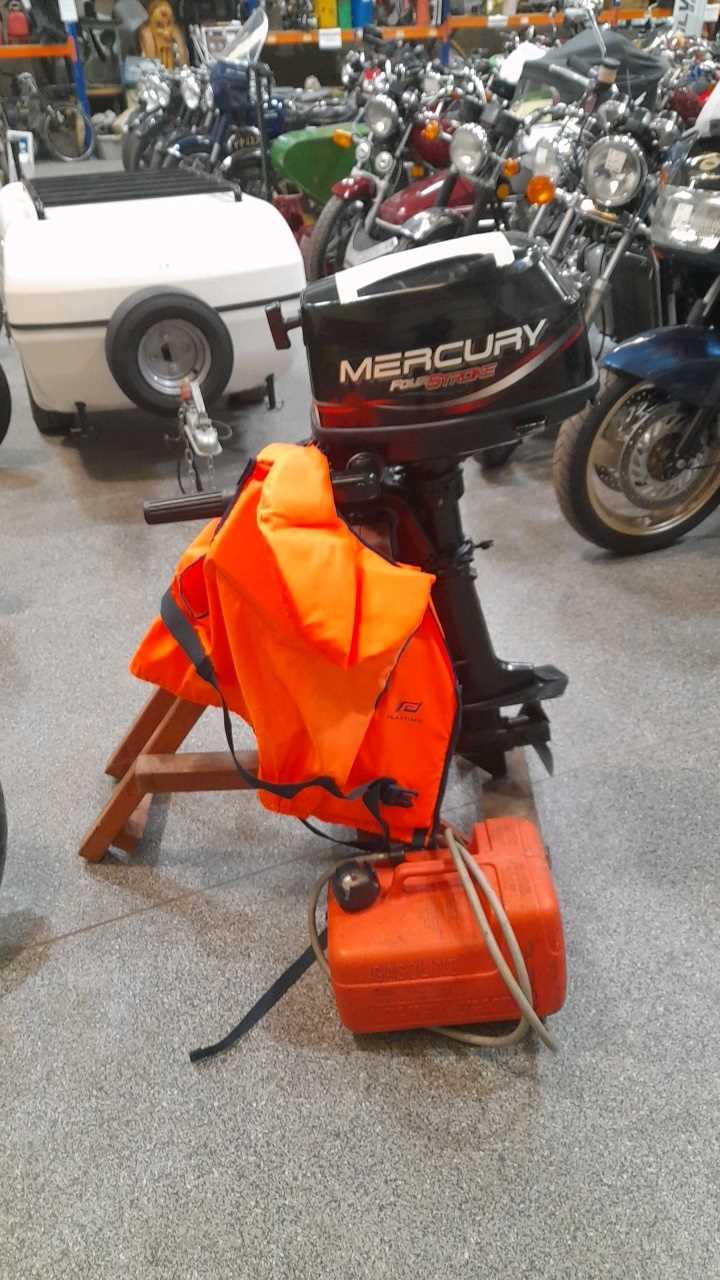 Lot 877 - MERCURY 4 FOUR STROKE OUTBOARD ENGINE