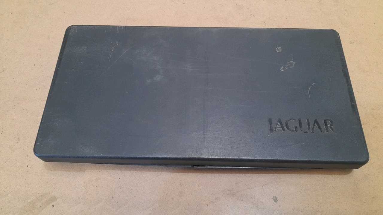 Lot 420 - JAGUAR TOOL KIT IN ORIGINAL BOX