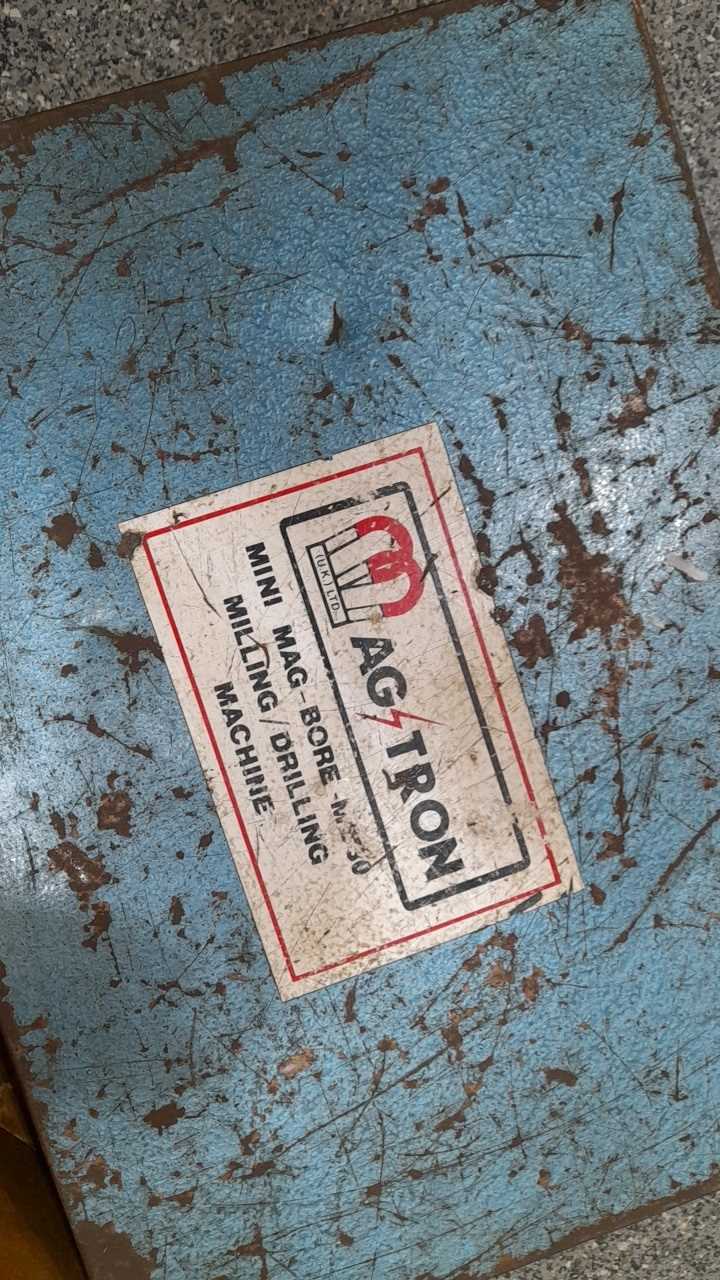 Lot 741 - ASSORTMENT OF MEMORABILIA/AUTOJUMBLE ITEMS