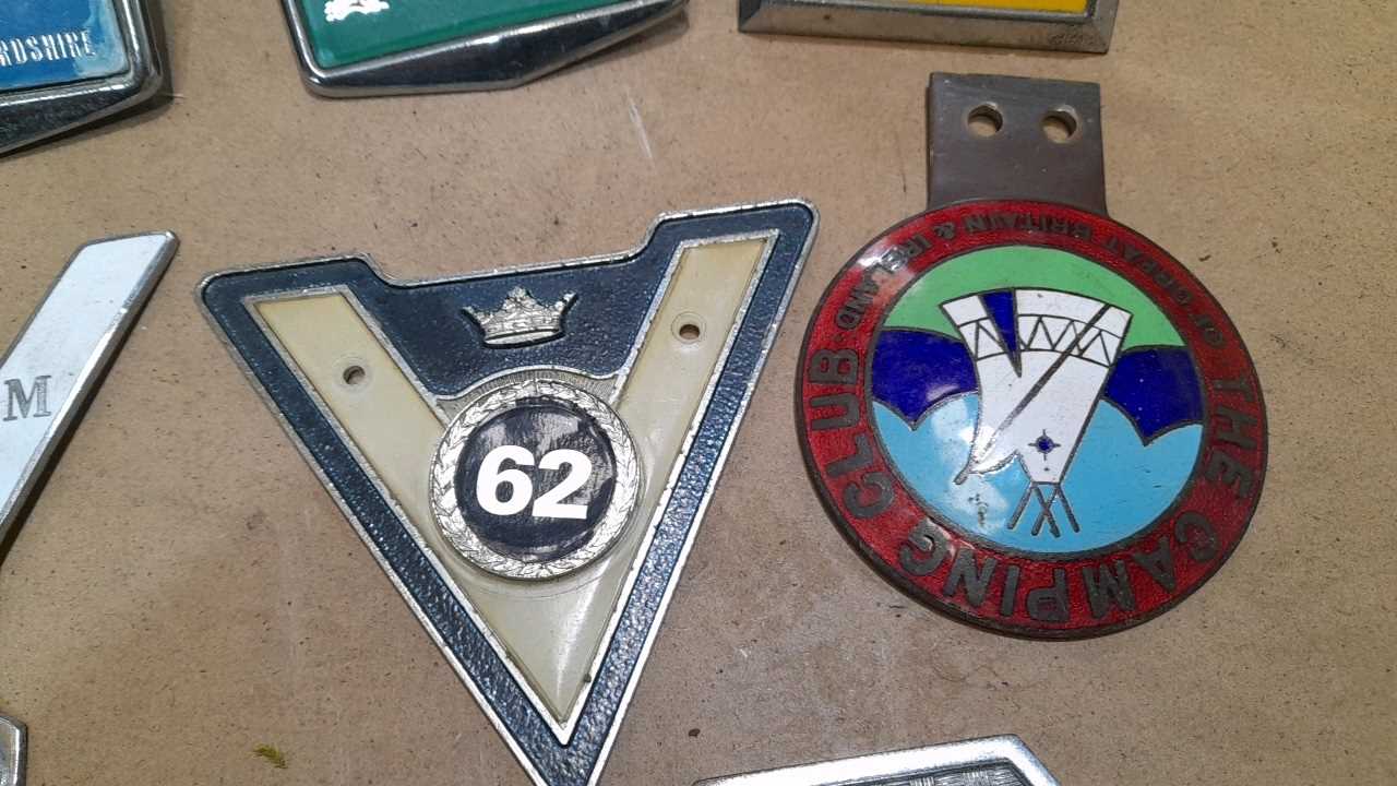 Lot 245 - ASSORTMENT OF CAR BADGES