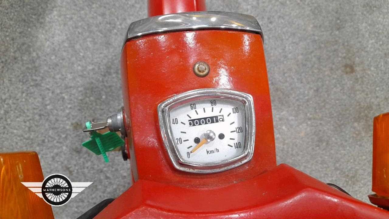 Lot 26 - 1961 HONDA C92 BENLY