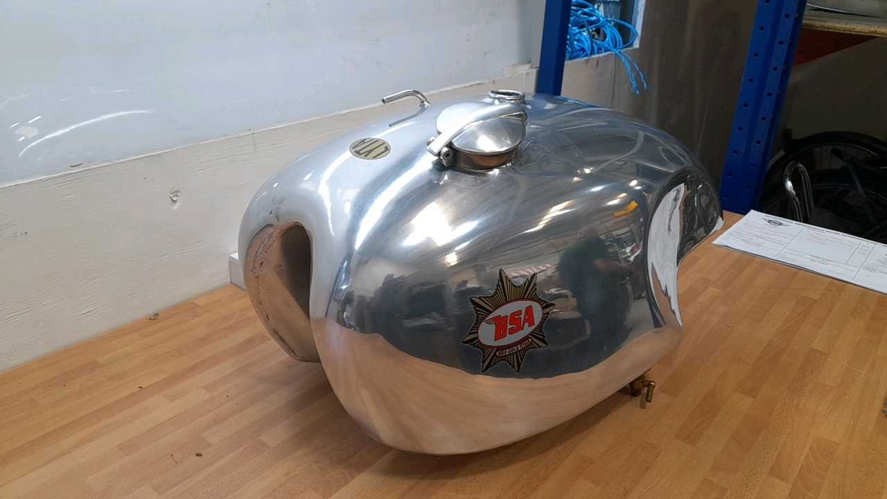 Lot 15 - GOLD STAR LYTA PETROL TANK