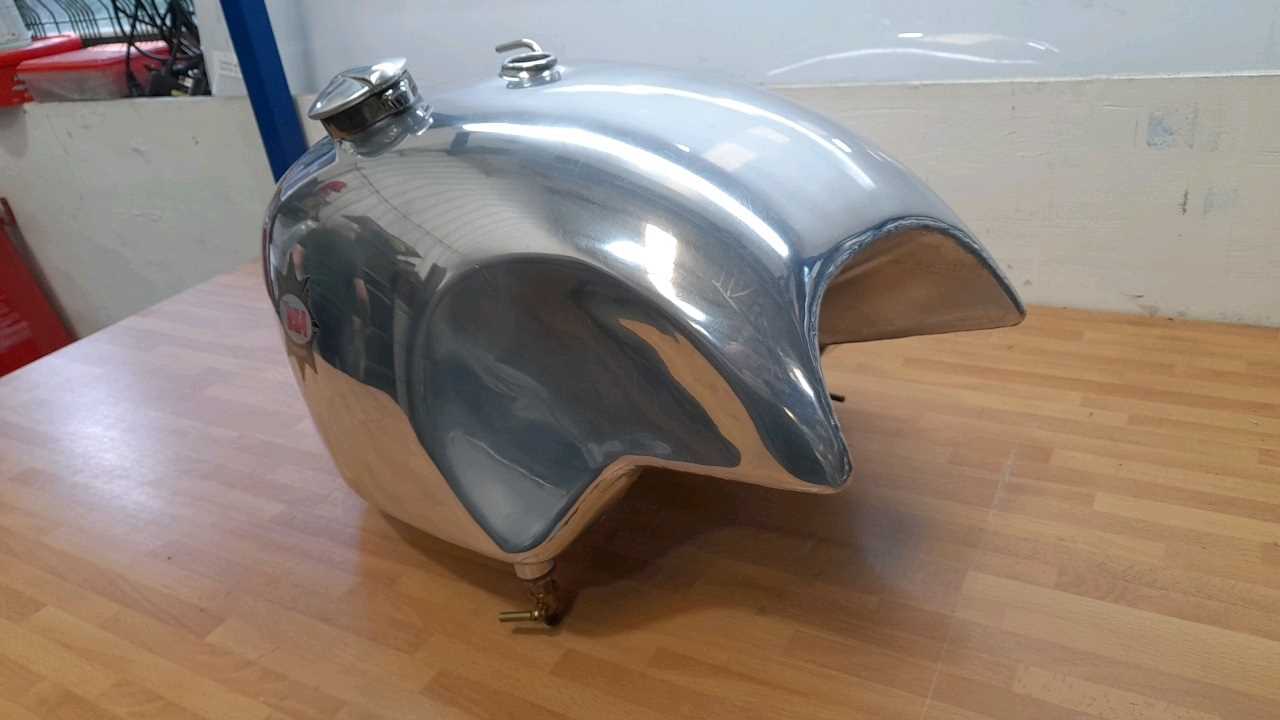 Lot 15 - GOLD STAR LYTA PETROL TANK