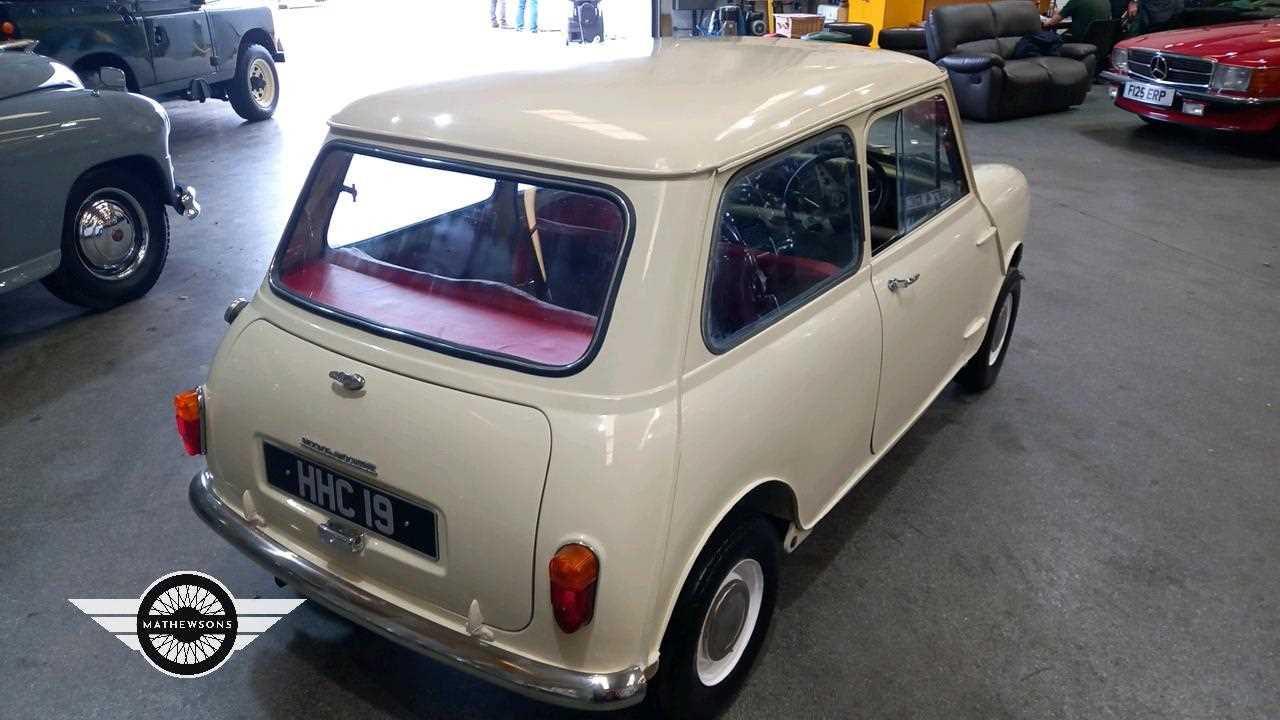 Lot 21 - 1960 MORRIS MINI MINOR
