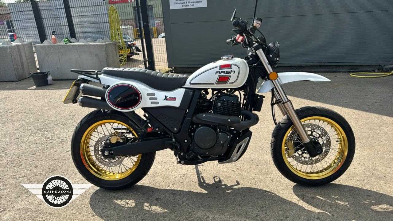 Lot 36 - 2022 MASH X-RIDE 650 CLASSIC