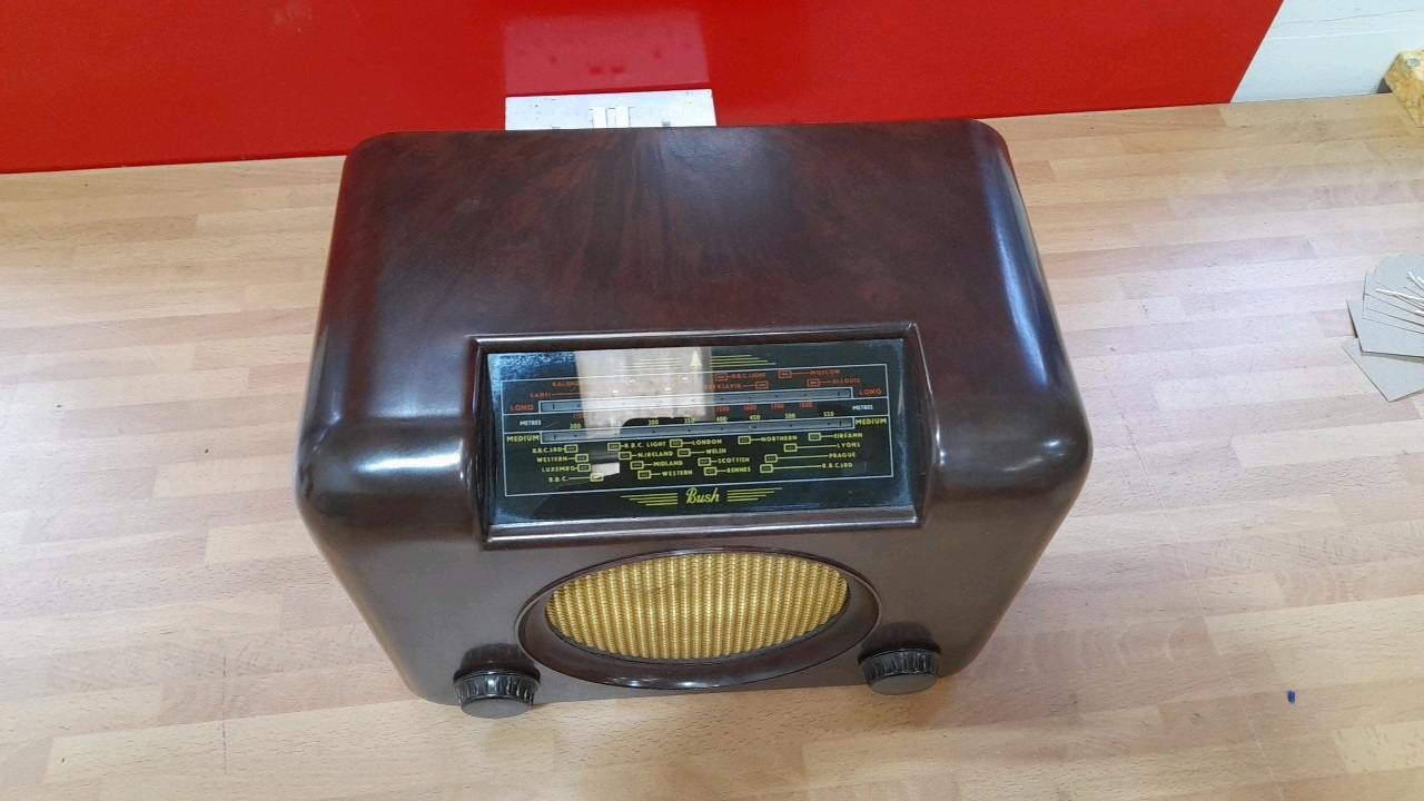 Lot 519 - BUSH BROWN BAKELITE RADIO