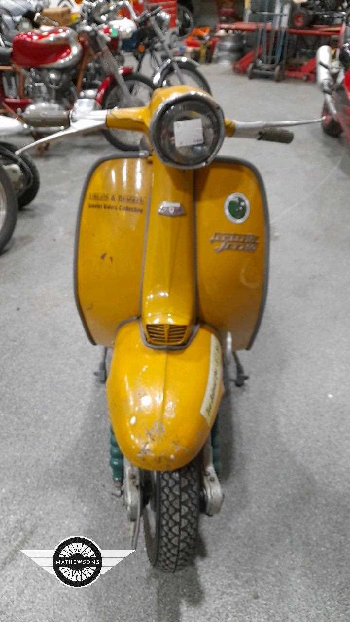 Lot 302 - 1975 LAMBRETTA JET 200