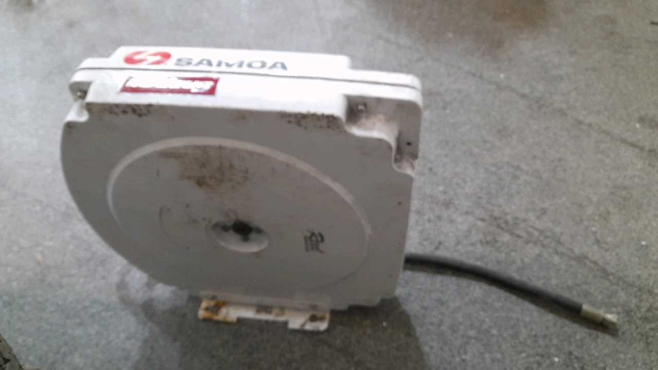 Lot 36 - SAMOA OIL PIPE REEL WITH DIGITAL GAUGE