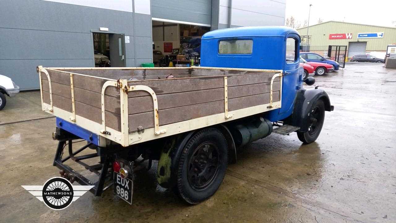Lot 448 - 1948 MORRIS COMMERCIAL