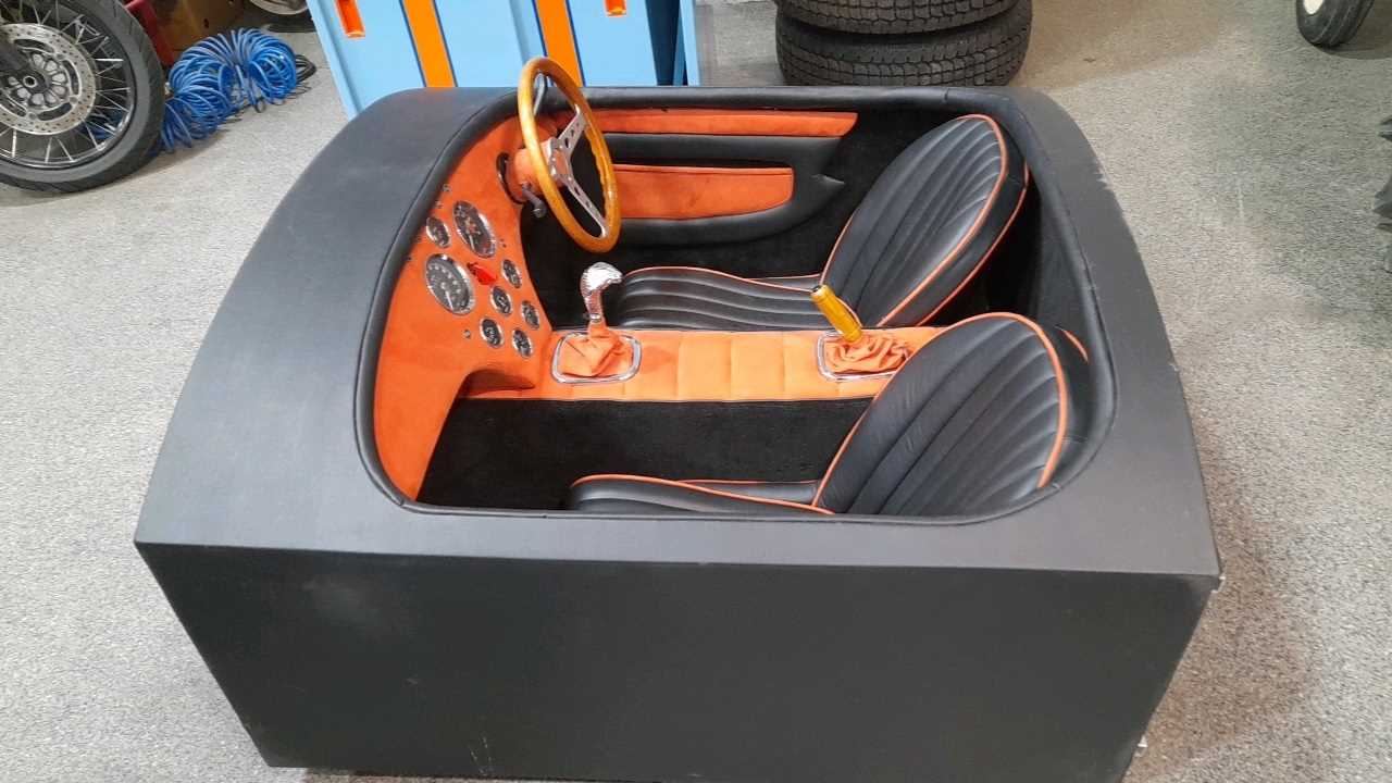 Lot 445 - AC COBRA POD " IDEAL FOR YOUR MAN CAVE