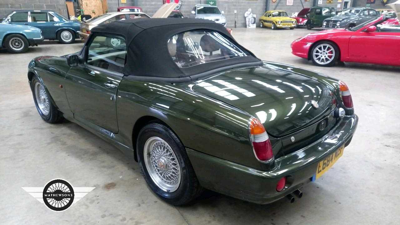 Lot 472 - 1994 ROVER / MG