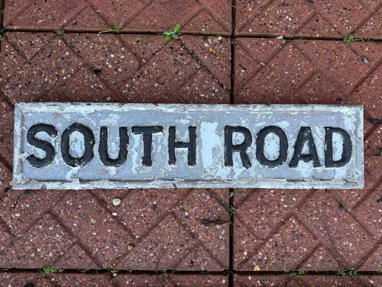 Lot 513 - CAST SOUTH ROAD SIGN 24.5 " X 6"